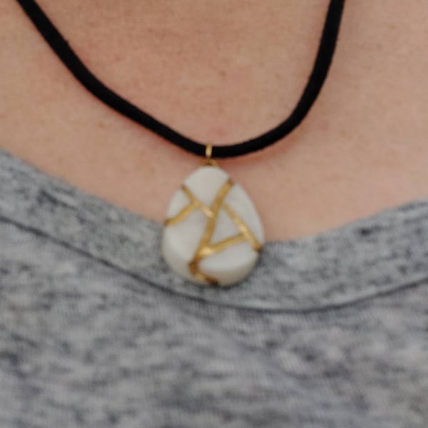 Resin Necklace Kintsugi (customizable) - Etsy