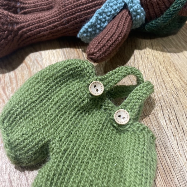 Knitting Pattern to Create Your Own Frog Clothing to Make a Long or ...