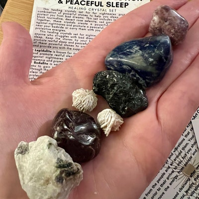 ENERGY VAMPIRE Protection Crystals Set, Aura & Empath Protection Shield ...