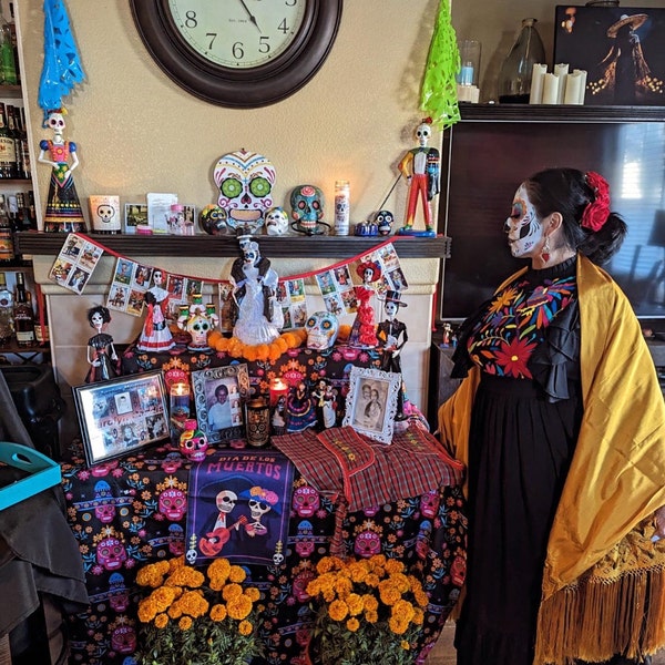 Mexican Floral Hand Embroidered Dress. Traditional Mexican Dress ...