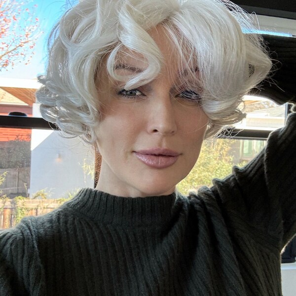 Lace Front Short White Gray Retro Curly Heat Resistant Wig Doris Day ...