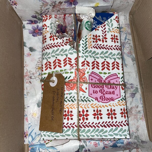 Blind Date With A Book Gift Personalised Book Lover Gift Idea Bookish ...