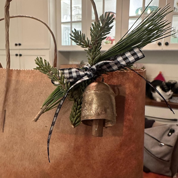 RUSTIC FARMHOUSE BELLS - 5 Rough Hewn Gold Bells W/ Wooden Clappers in ...