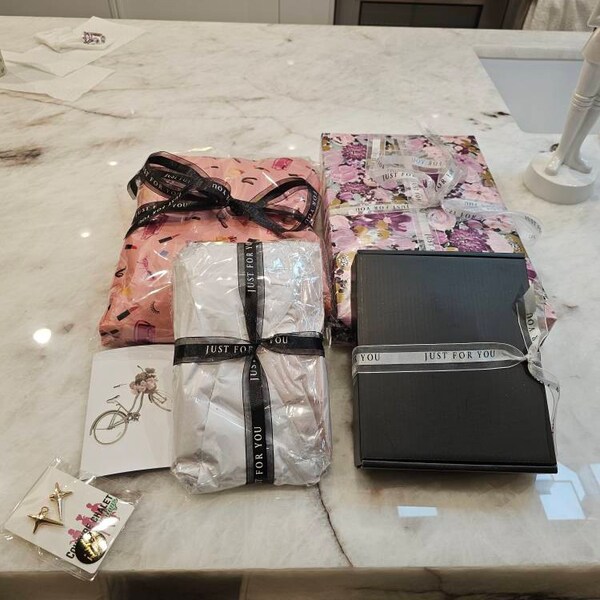 Vintage 1960’s Pink Tie Dye Lucite Mod Ring, 60s Mod Statement Ring ...