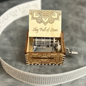 Zelda's Lullaby the Legend of Zelda Hand Crank Wood Paper Strip Music ...