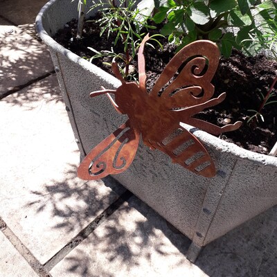 Large Rusty Metal Honey Bee Rusty Insect Pagan Garden Gift Rusty Bee ...