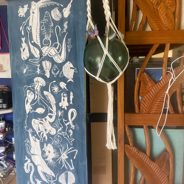 Tapestry Frame - Hanging Magnetic Wood Hanger Frames for Scarf or ...