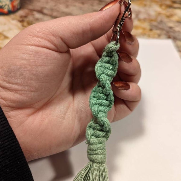 Macrame Keychain | Simple Keychain| Twist Keychain | Key Accessories ...