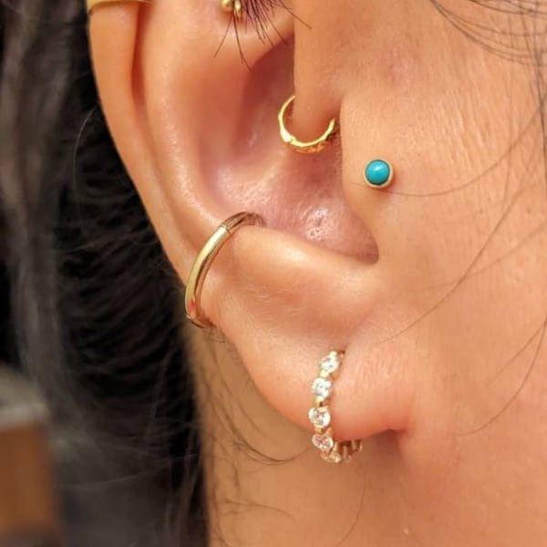 Titanium Conch Ring With One Side Swarovski Jewelled Cz Micro Barbell ...