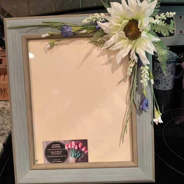 Christmas Reindeer Decorated Picture Frame, 8 X 10 White Picture Frame ...