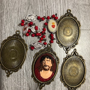 6 Goth Black on Blood Red Crow Raven on Human Skull Blackbird - Etsy