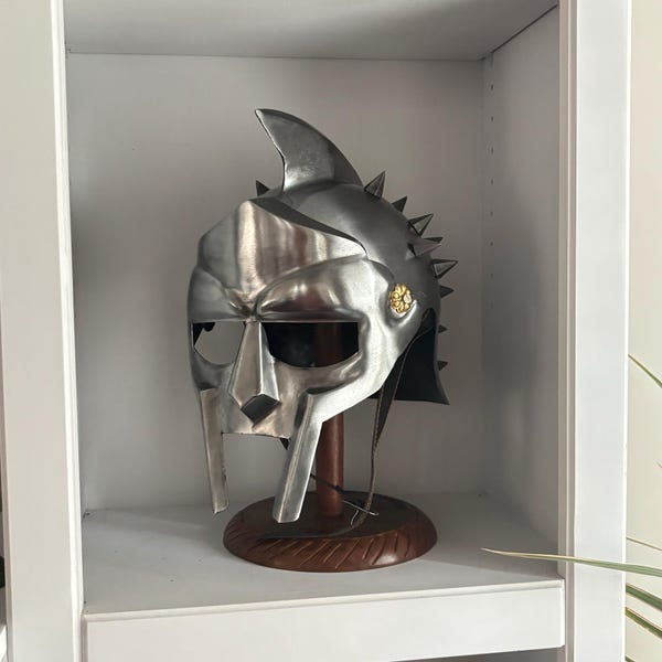 Maximus Gladiator Helmet Russell Crowe's Helmet for Cosplay Prop ...