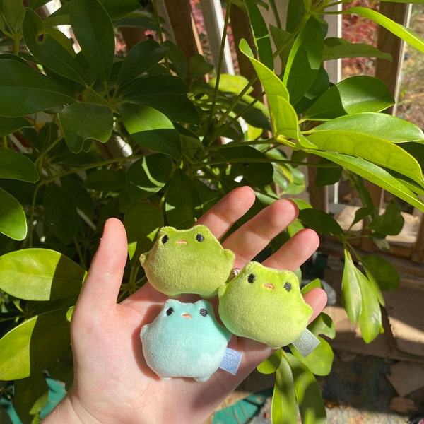 Mini Frog Plush [set of 3] - Original Green Trio [handmade] - Etsy