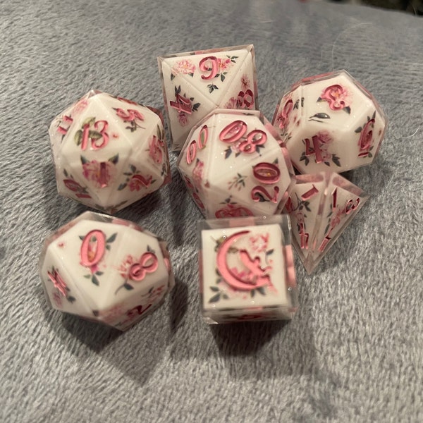 Victorian Rose Dice Set | Rose Dice | Floral Dice | Handmade Resin Dice ...