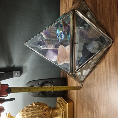 6 Pyramid Charging Box - Etsy