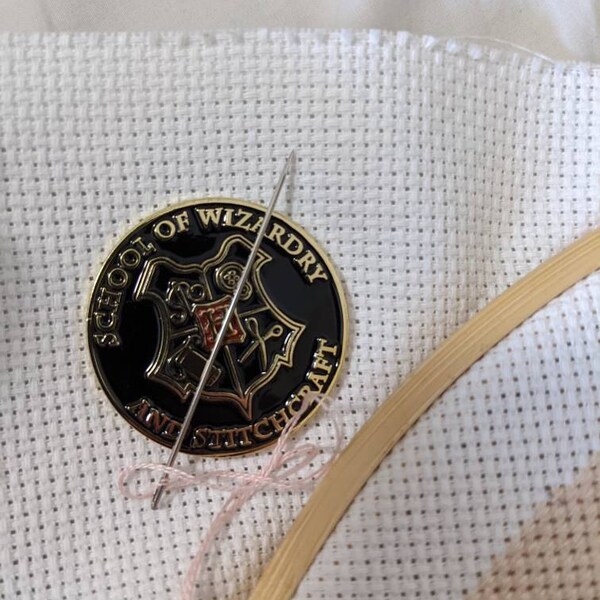 School of Wizardry & Stitchcraft Needle Minder (shiny Gold Finish ...