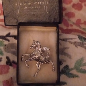 Beautiful Vintage 1980s Gold Tone REEF Knot Brooch With - Etsy