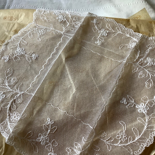 Nottingham Lace Handkerchief - Etsy
