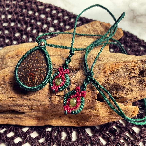 Peacock Wire Wrapped Pendant With Labradorite | Handmade Copper Wire ...