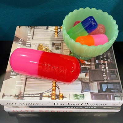 Pop-art 6 Inch Resin Pill Custom Pill Pharmacy Handmade Art - Etsy Canada
