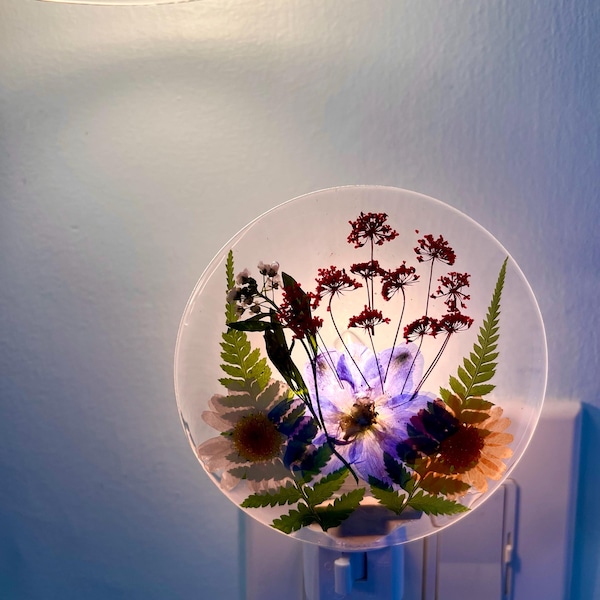 Handmade Flower Night Light, Floral Nightlight, Housewarming Gifts ...