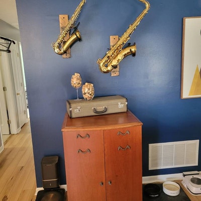 Whiskey Barrel Stave Saxophone Wall Mount Saxophone Hanger Soprano ...