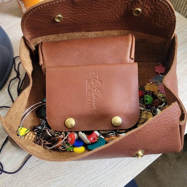 Black Leather Needle Book, Needle Storage in Leather and Felt, Case for ...