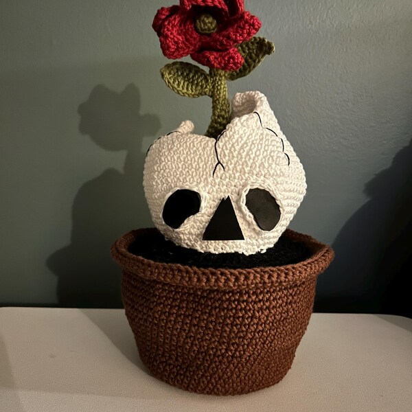 Crochet Skull Halloween PATTERN | Amigurumi | Flower in Skull | Crochet ...