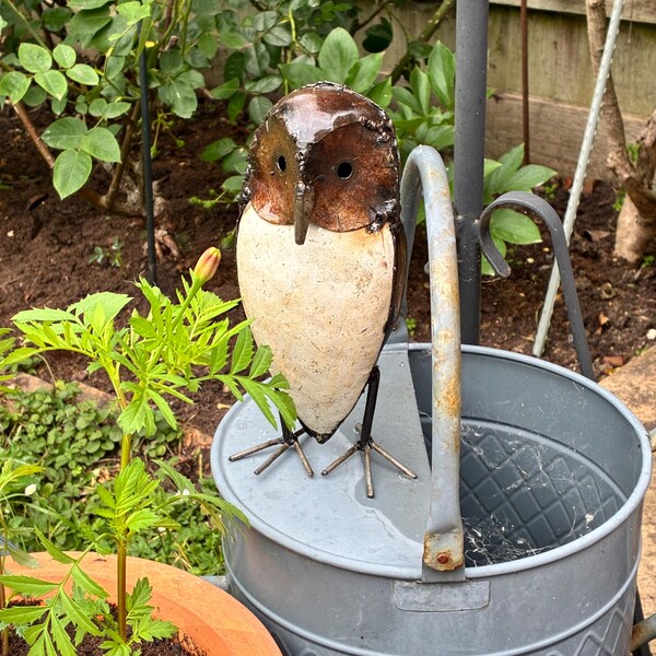 Hand Crafted Recycled Metal Robin. Metal Garden Outdoor Sculpture ...