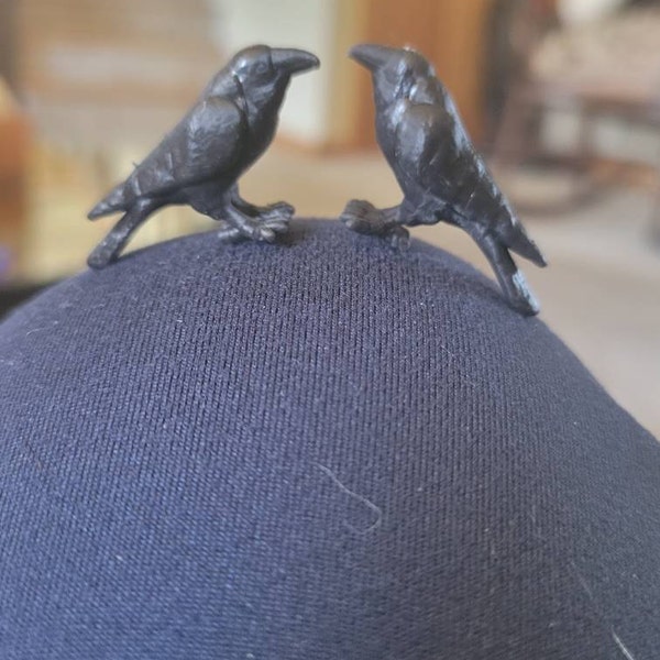 Miniature Raven - 1:12 Scale Mini Black Birds Sized for Horror Diorama ...
