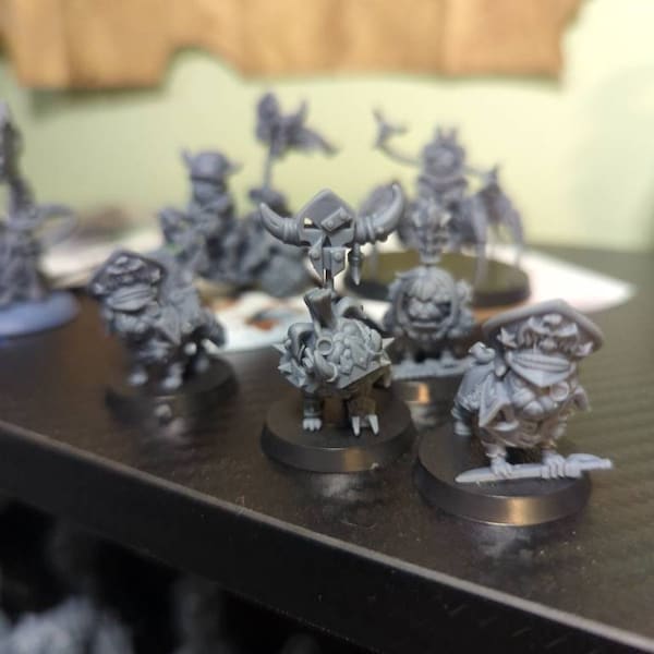 Poppy the Loud Howl, Pug Beast Bard Caster Mage Pet Dog, 28mm 32mm ...