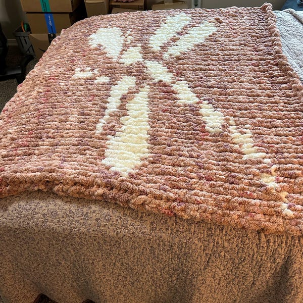 Dragonfly Silhouette - Finger Knitting / Chunky Knit Blanket Pattern - Etsy