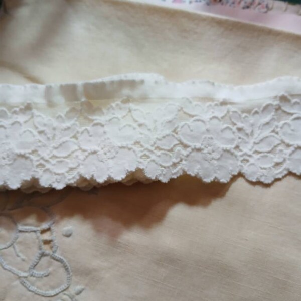 Vintage French Delicate Light Ivory Floral Bobbin Lace Trim 1 Yard Made ...
