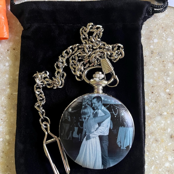 Customized 20 Photos Mini Album Keychain, Photo Scrapbook Keyring ...