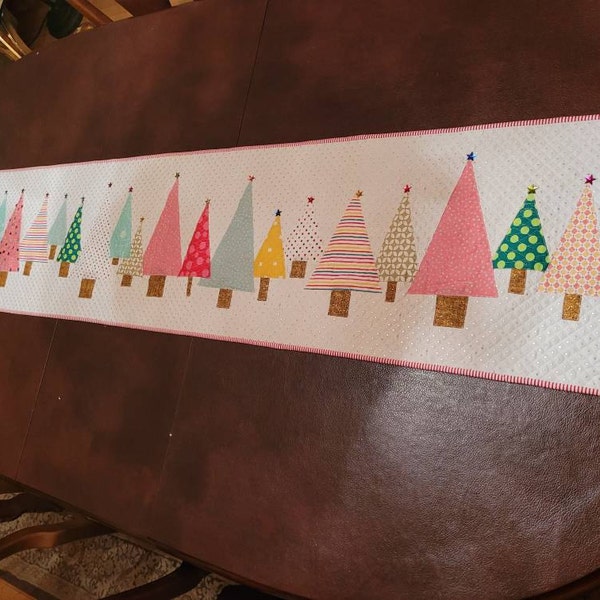 Christmas Tree Table Runner Pattern (downloadable) - Christmas Table ...