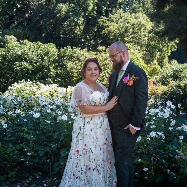 Flower Wedding Dress in White/embroidery Floral Bridal Gown With a ...