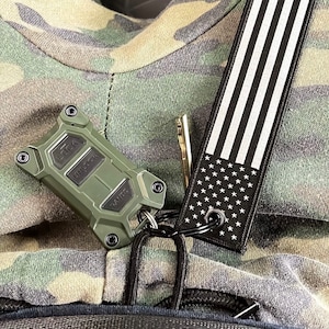 American Flag Patriotic Jet Tag Key Tag. Great for Attaching to Your ...