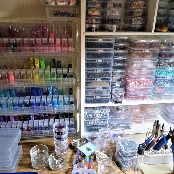 Bead Pavilion Shelf Flip Top With 32 Flip Top Containers & Caps - Bead ...