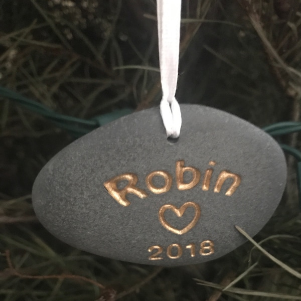 Custom Name Stone Engraved Stone Personalised Pebble Engraved Name Rock ...