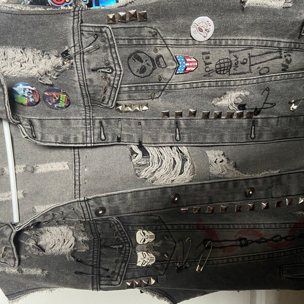 Rorschach/marshall Mashup Enamel Pin - Etsy