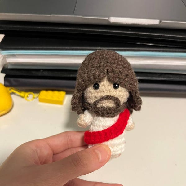 Crochet Pattern for a Jesus Keychain. (pattern in Spanish and ENGLISH ...