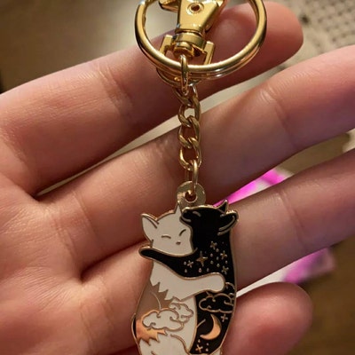 Day & Night Hugging Cat Keychain Yin Yang Cat Moon Keychain Cute ...