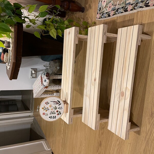 Tiered Slotted Shelf Display Stands, Market Shelf Display, Step Display ...