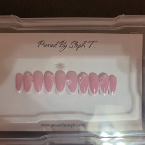 Charmed Beauty Luxury Nails Natural Nails Outline Nails Marble Nails ...