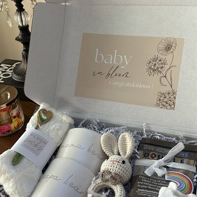 Summertime Pregnancy Gift Box, Expecting Mom Gift, New Mom Care Package ...