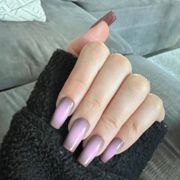 CLASSIC RED Apres Gel X Press on Nails Gold Nails Red Nails Classy ...
