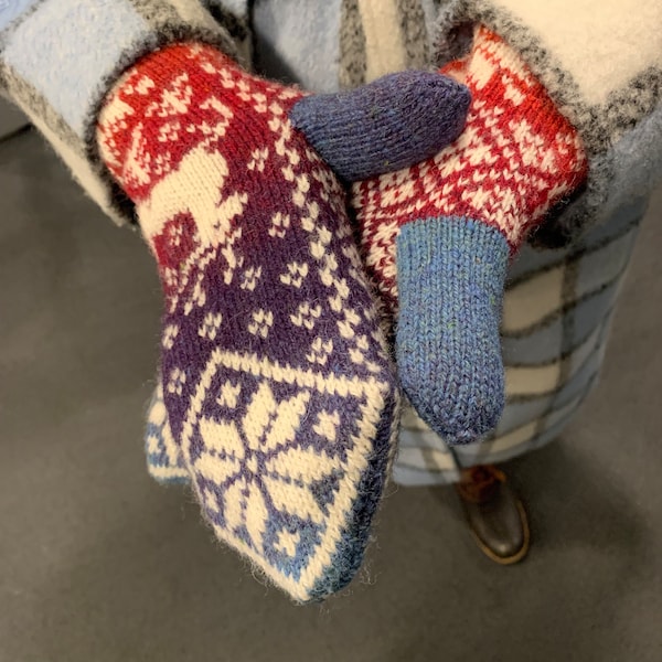 Nordic Double Knit Mittens, Snowflake Double Mittens, Dark Grey Mittens ...