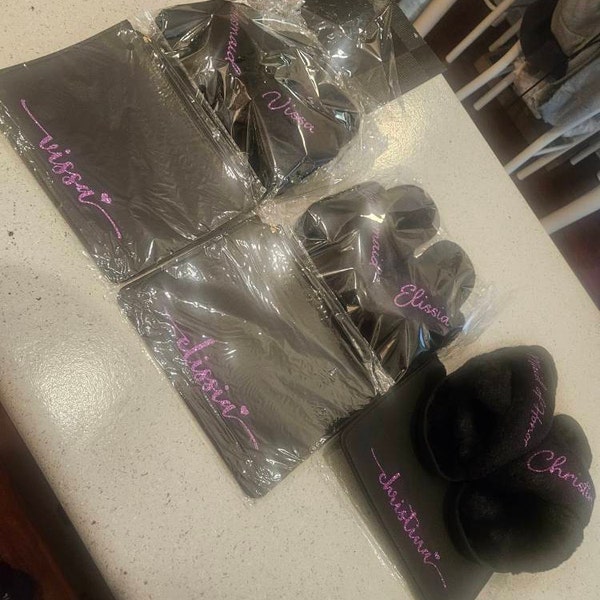 Custom Bride Slippers Bridesmaid Gift Bachelorette Party Gift Set ...