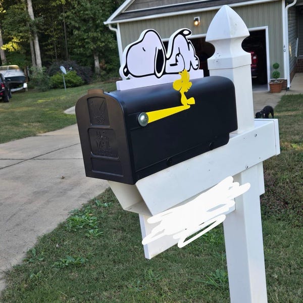 Snoopy Mailbox Topper Accessory | Charlie Brown Christmas | Crib ...