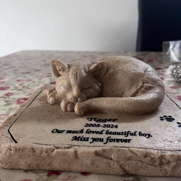 Personalized Cat Memorial Stone: Engraved Garden Grave Marker - Etsy